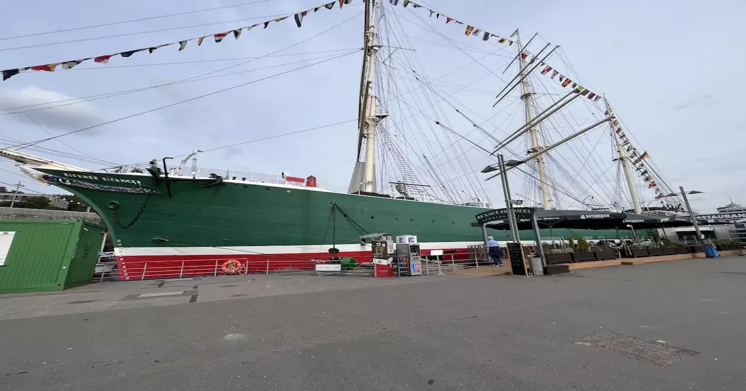 Discover the historic museum ship Rickmer Rickmers